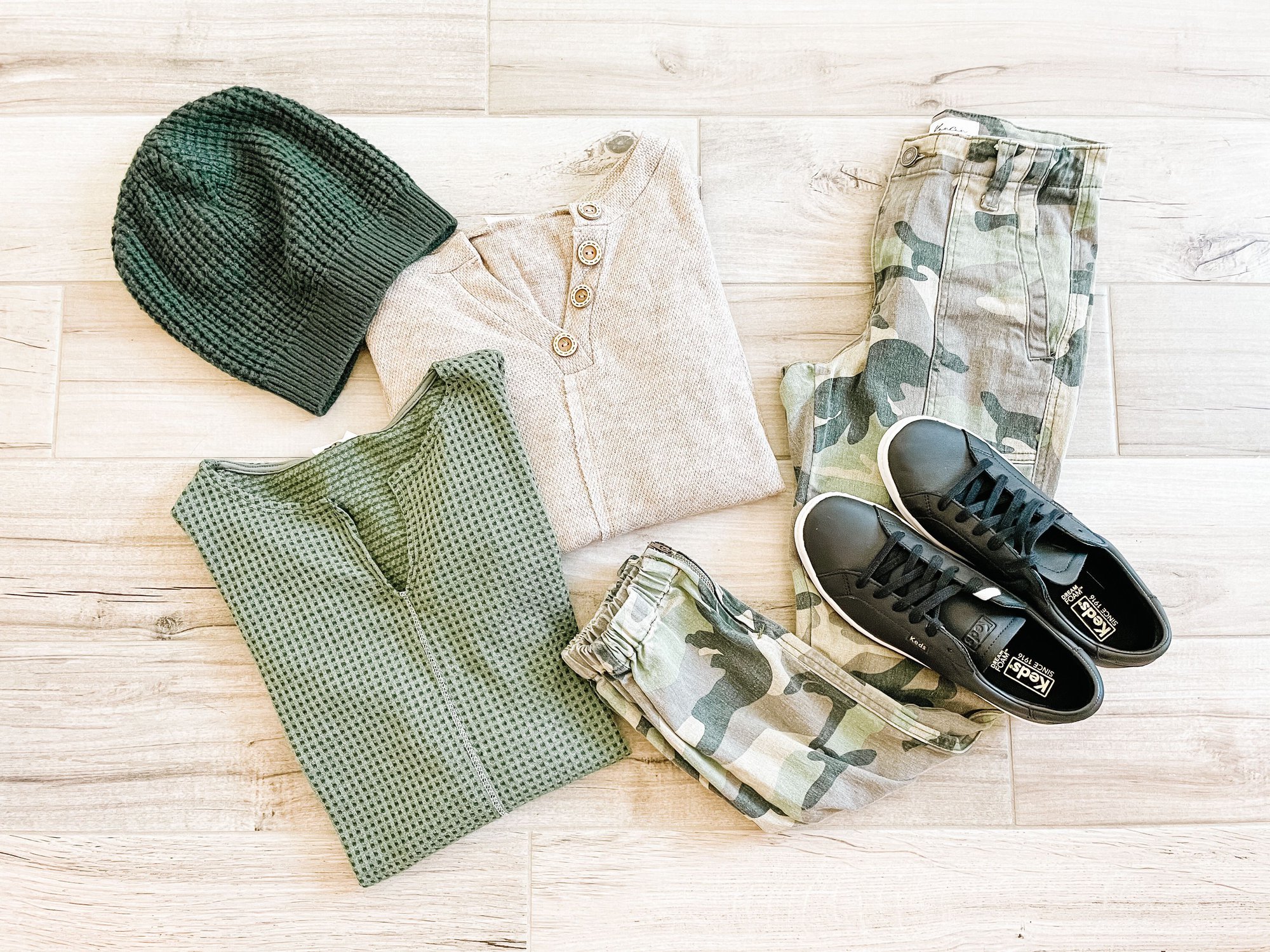 Extra, Extra! A Year of Boxes Frock Box Review - Frock Box