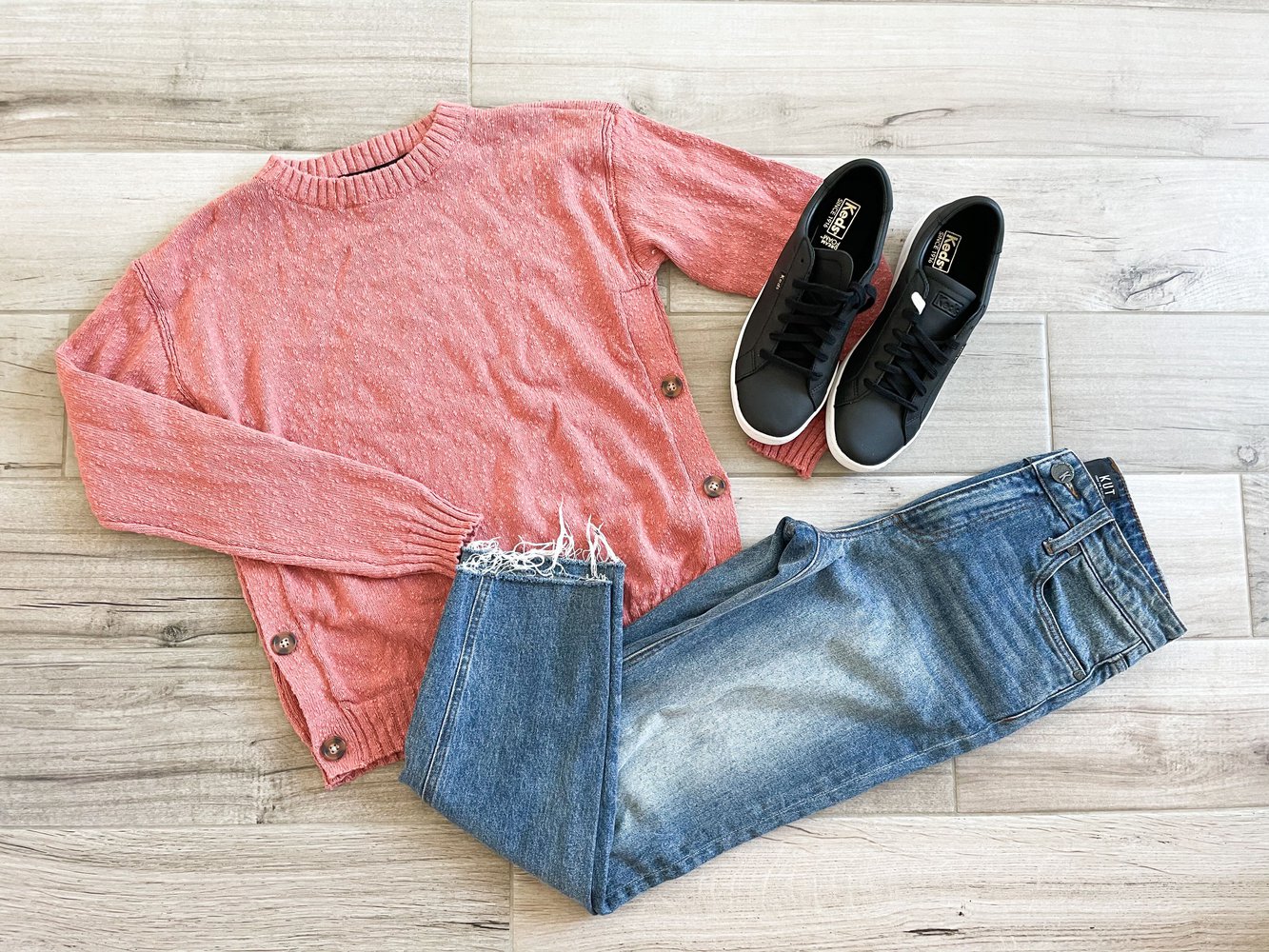 Extra, Extra! A Year of Boxes Frock Box Review - Frock Box